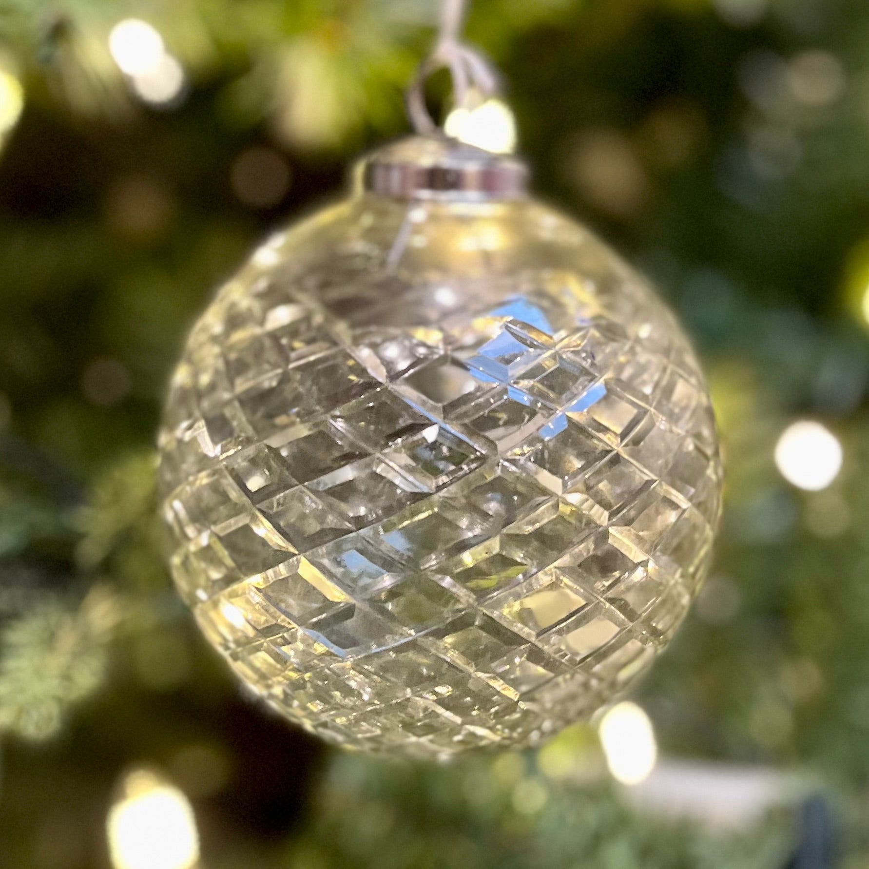 SMOKE DIAMOND CUT 4 INCH ROUND 4319529 – Making Spirits Bright