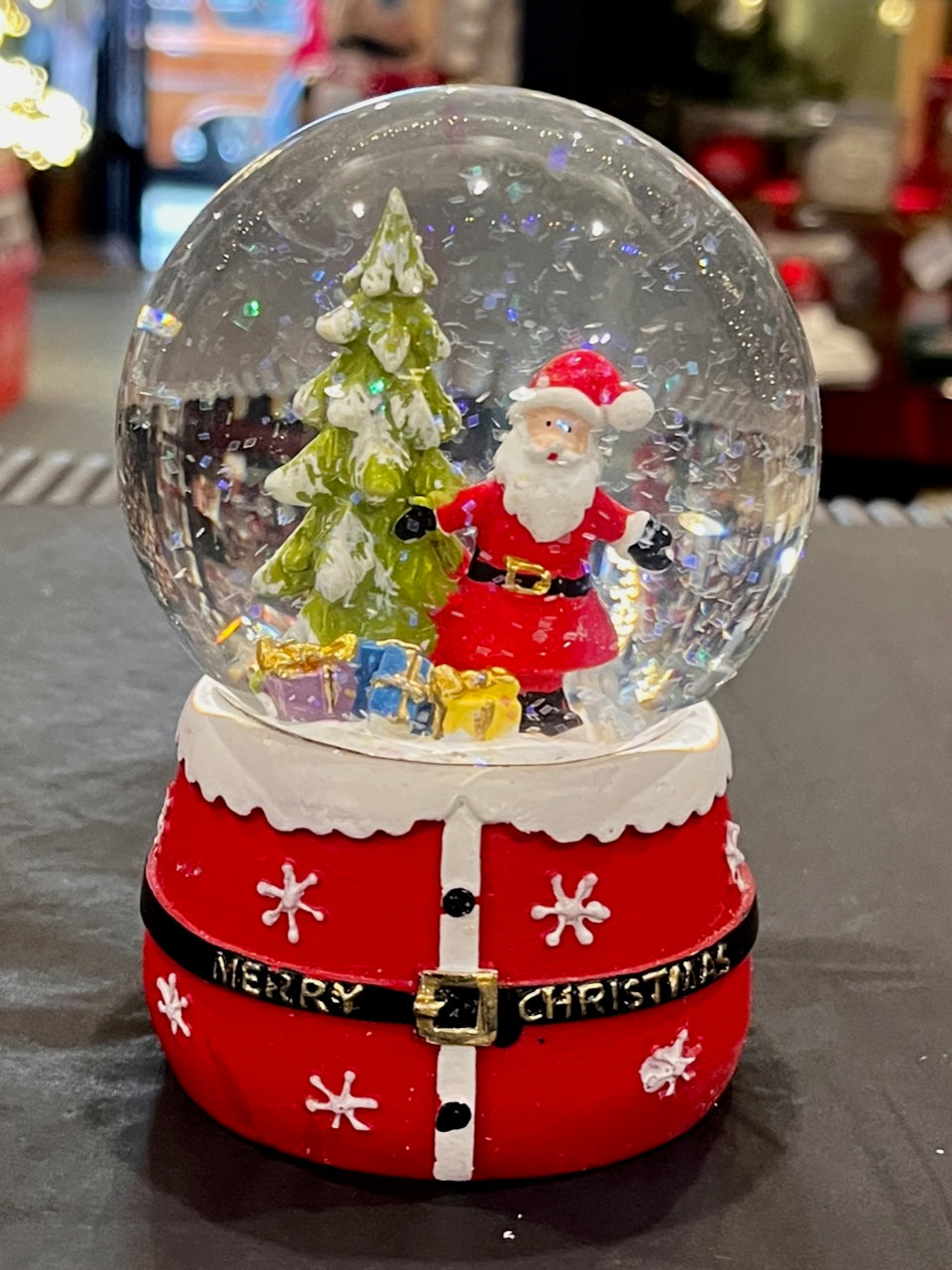 LARGE LED SANTA & TREE WATERBALL XX8440 – MAKING SPIRITS BRIGHT